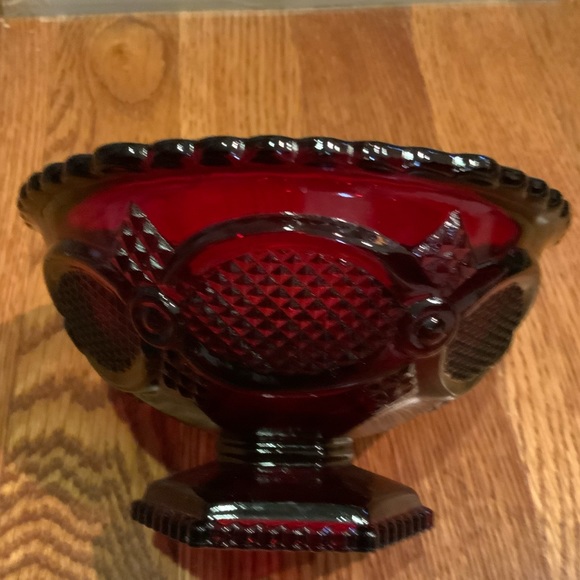 Avon | Accents | Bowl Footed876 Cape Cod Collection Footed Ruby Red ...